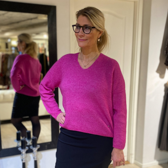 MOS MOSH - Thora V- Neck Strik Festival Fuchsia 134540 - Jydepotten.dk