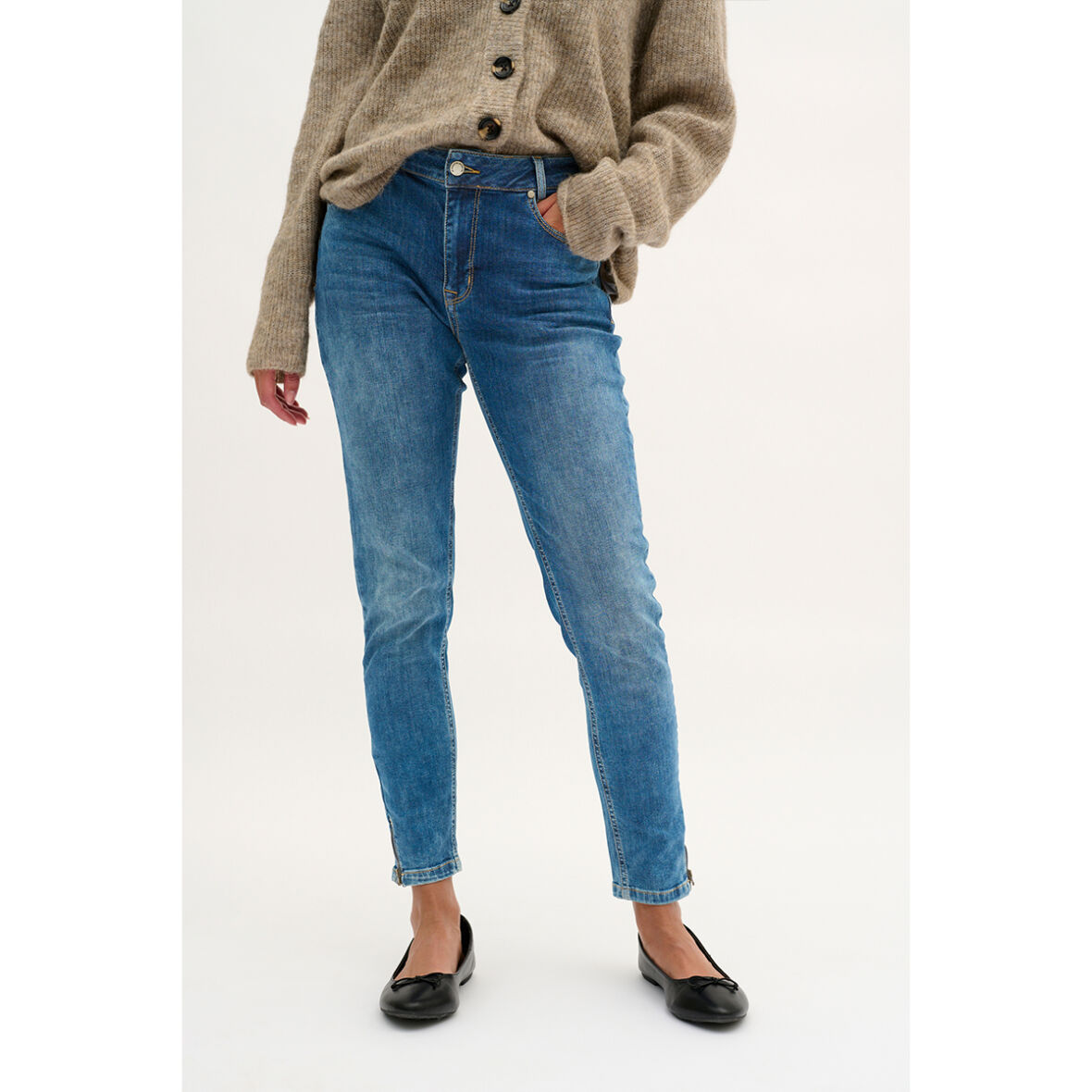 MY ESSENTIAL WARDROBE - Celina Zip High Jeans Medium Blue 10703574 ...